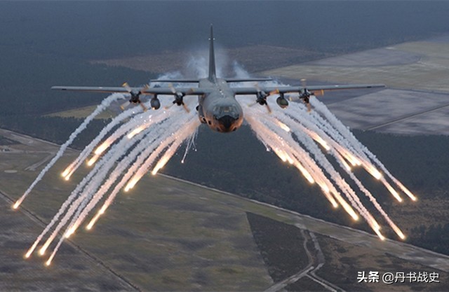 Infrared decoy bomb and missile confrontation, sacrifice oneself only ...