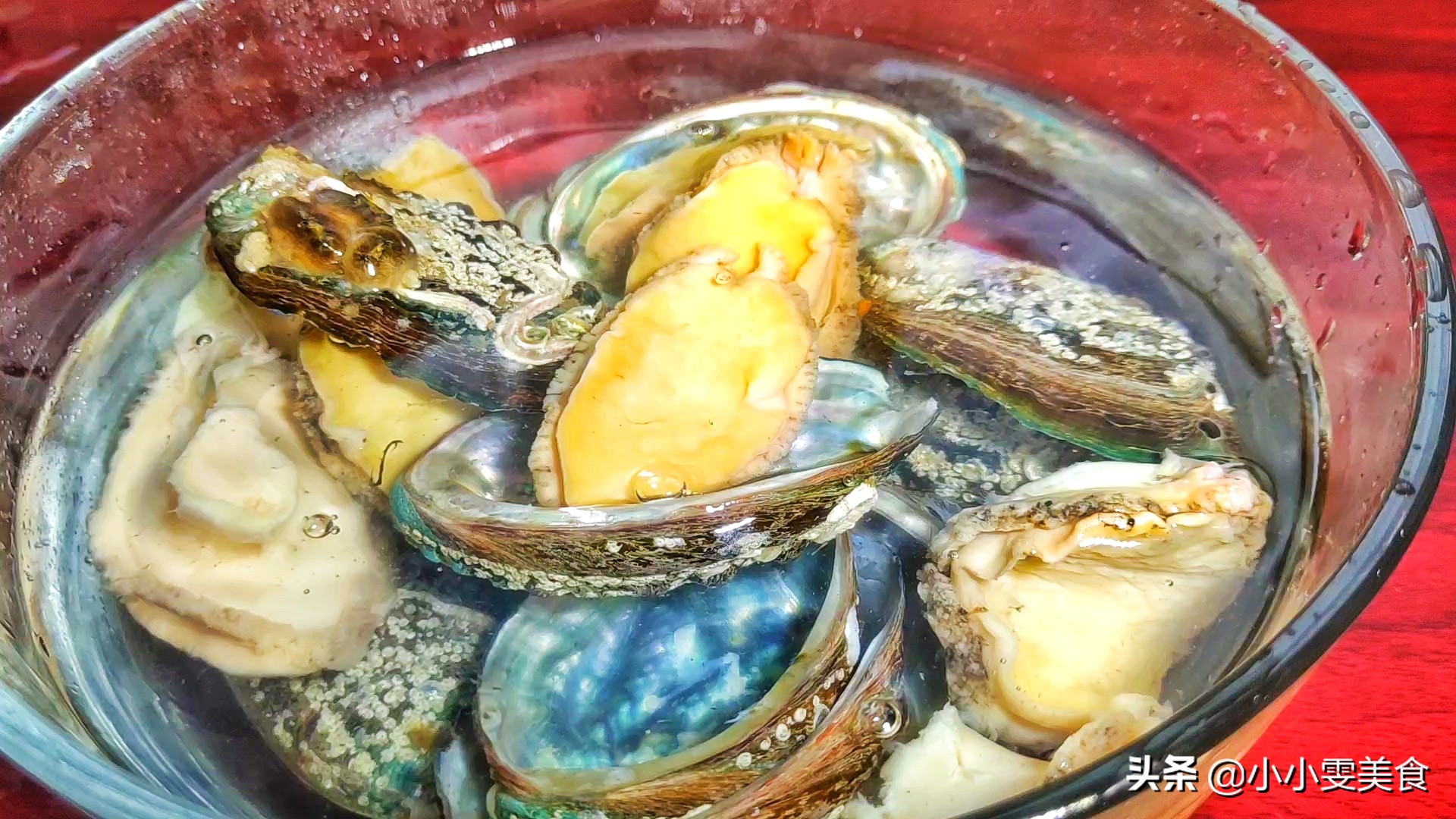 Abalone is delicious and difficult to handle. See how the chef teaches ...