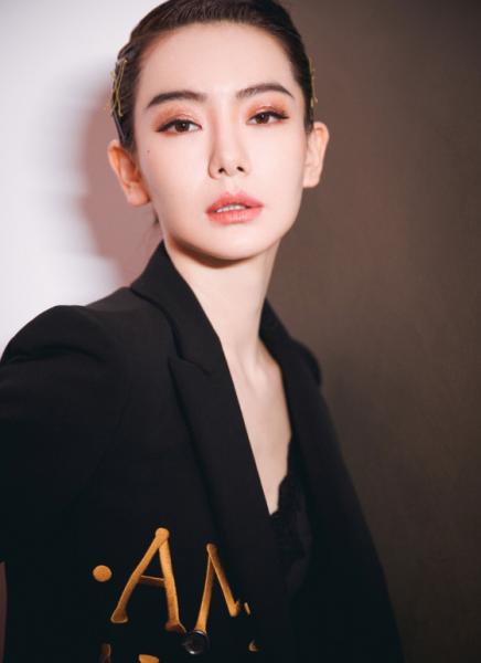 Gu Li Nazha mistakenly sent Qi Wei's picture and deleted it in seconds ...