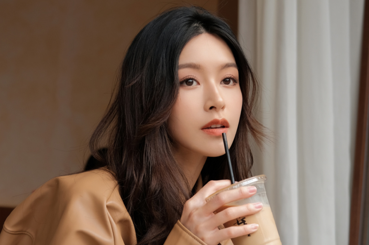 Born as a model in Hong Kong, Wen Yongshan married a billionaire, but ...