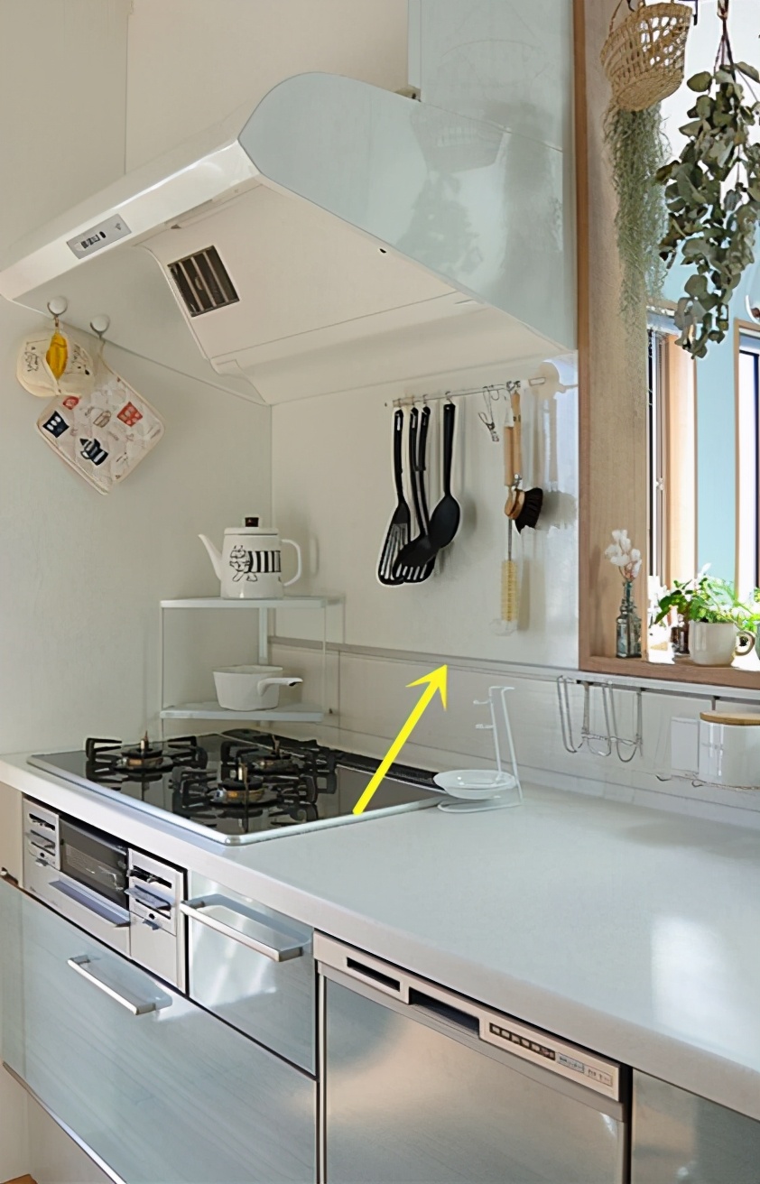 On the Japanese main woman, the island is raised 30cm walking hanging ...