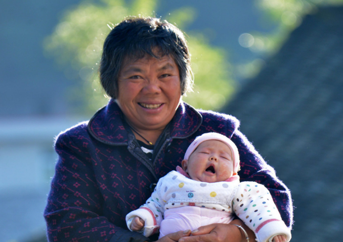 Grandma's "perfunctory" approach to the rise of the baby is not good ...