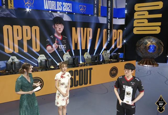 Congratulations to EDG for winning the S11 championship!Scout gets FMVP!Unbreakable - iNEWS