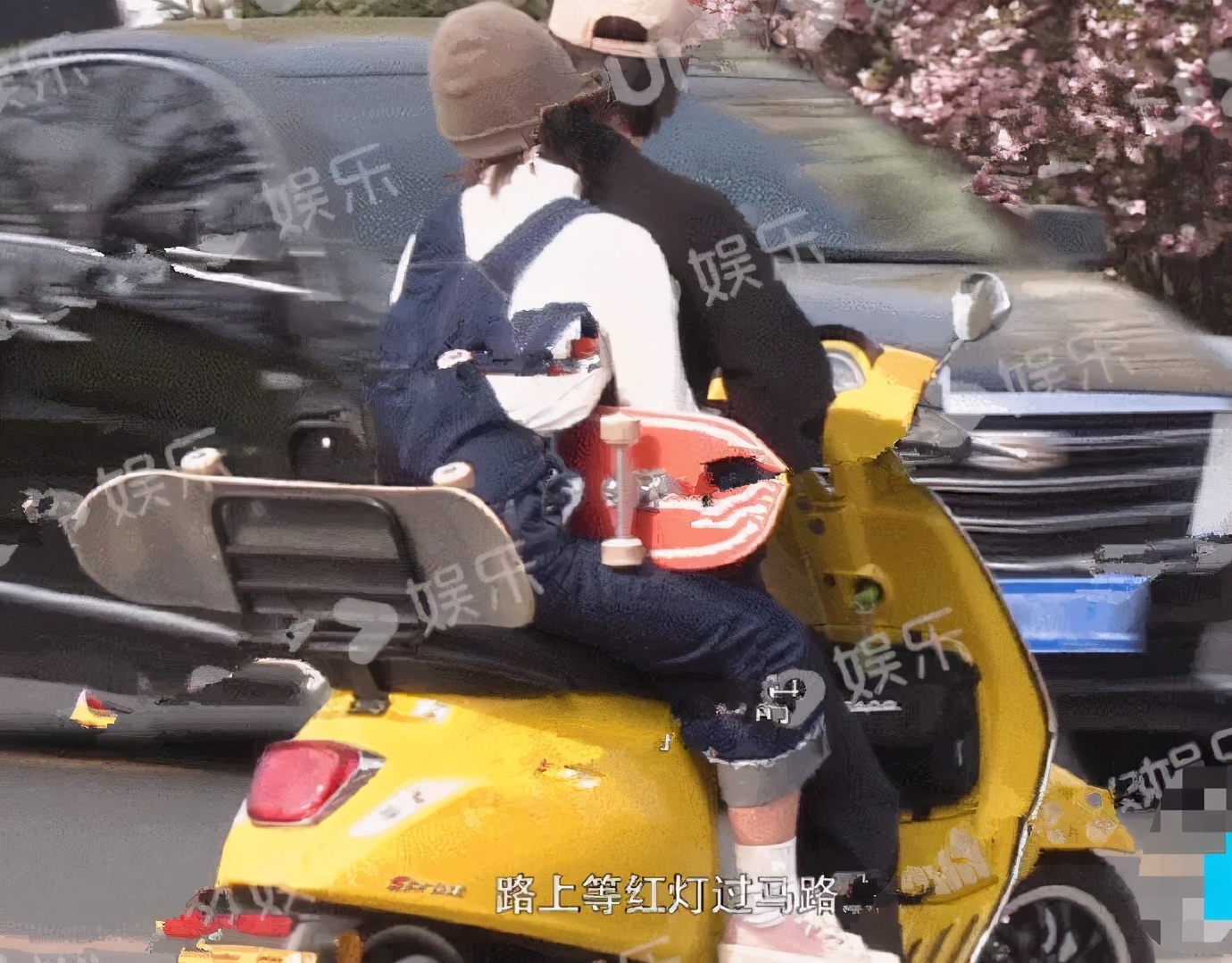 Dong Sicheng and Liu Lingzi are in love? - iNEWS