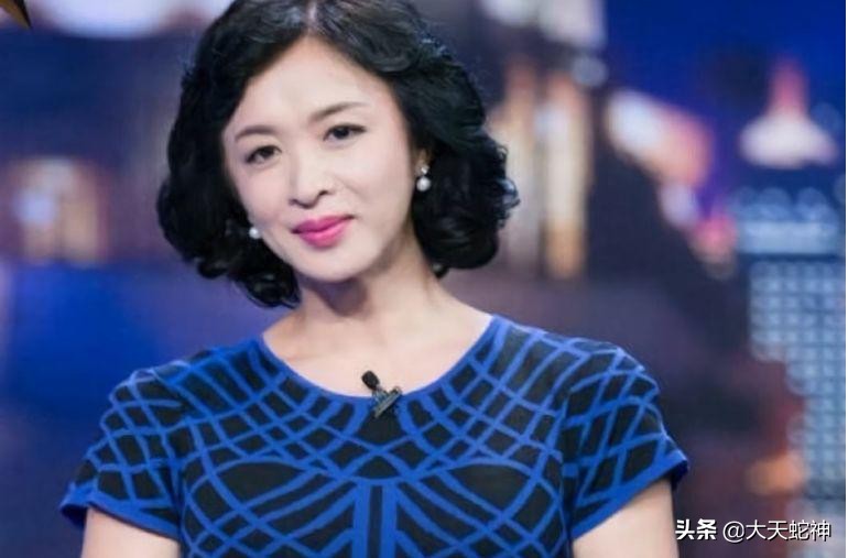 Why did Venus, a well-known dancer, marry Hans who has no job, and how ...