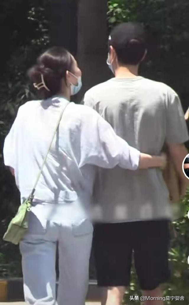 Yang Jue and Wang Yuwen have a real love affair, hot out - iNEWS