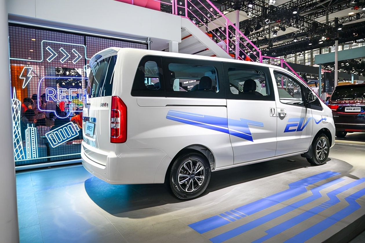 Guangzhou Auto Show: JAC Ruifeng E3 pure electric MPV - iNEWS
