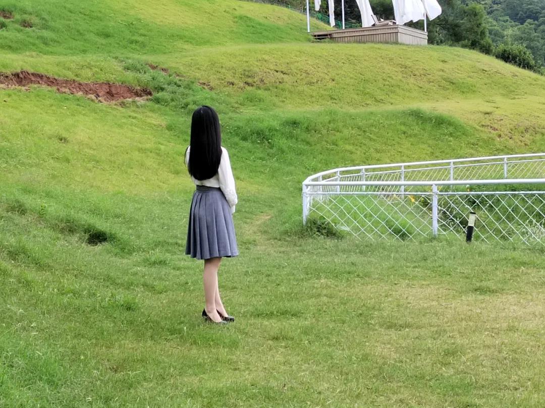 Singer Yi Wenhui went to Xiapu to shoot the MV for the song "The Sea in ...