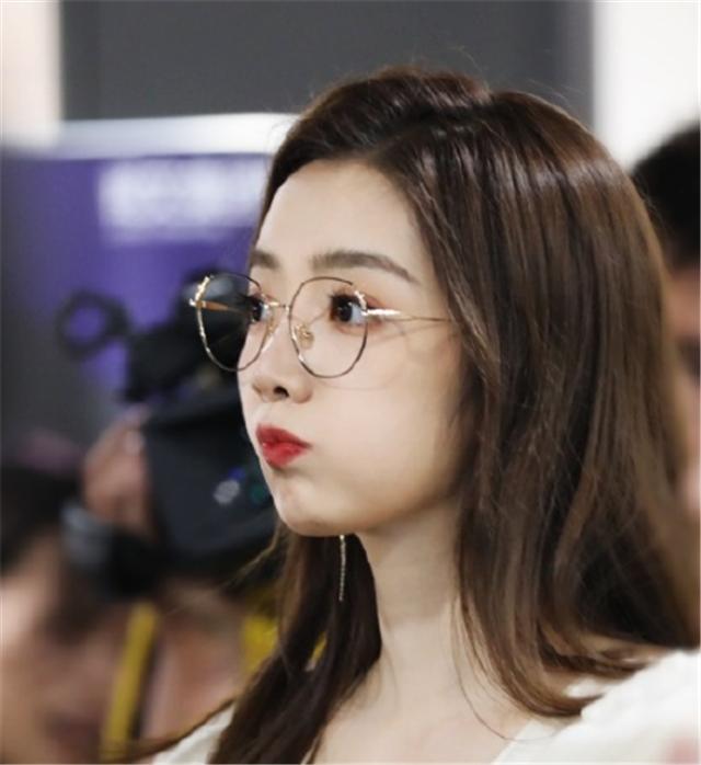 Yu Shuang started to dance "Girl Dance", fans: If a woman has a greasy ...