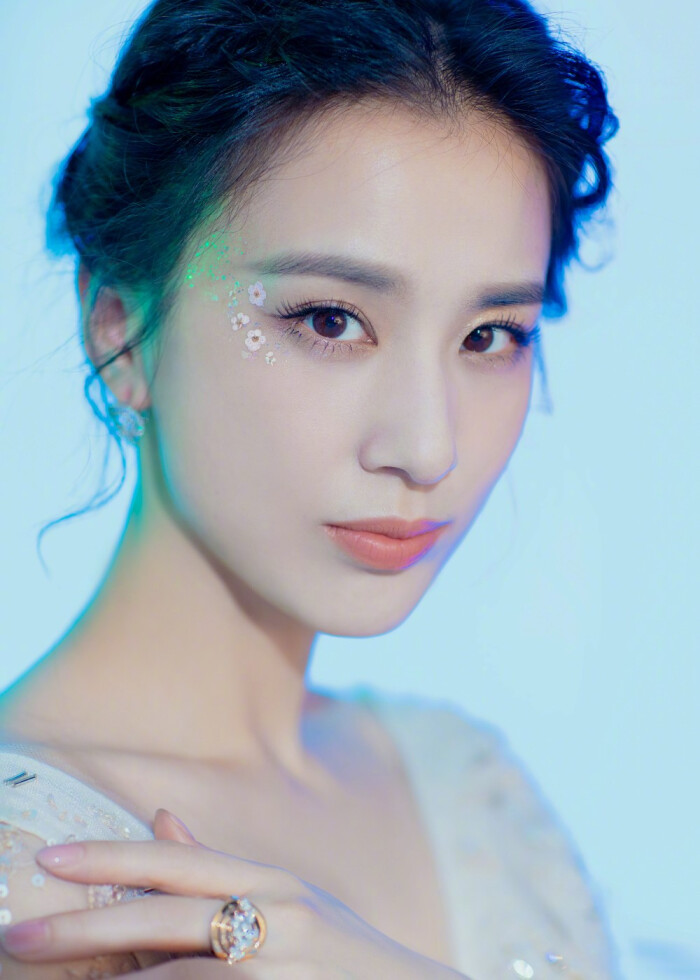 A stunning moment: Cecilia Cheung, Huang Shengyi, Sun Li, Zhang Jingchu ...