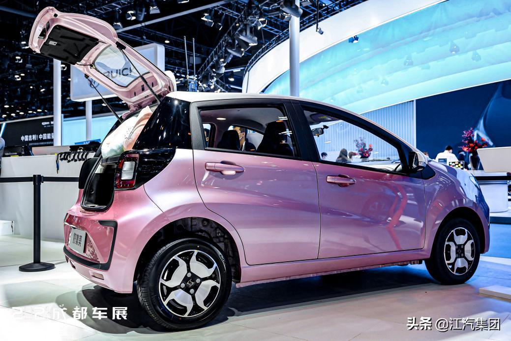 Tide my mind, I move forward Sihao E50A Pro debuts at Chengdu Auto Show - iNEWS