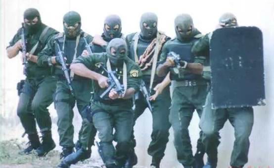 France 911: The Eiffel Tower became the target of the attack, and the ...