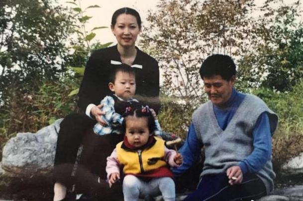 Qiuqiu was proposed by her boyfriend!The man's identity is deeply ...