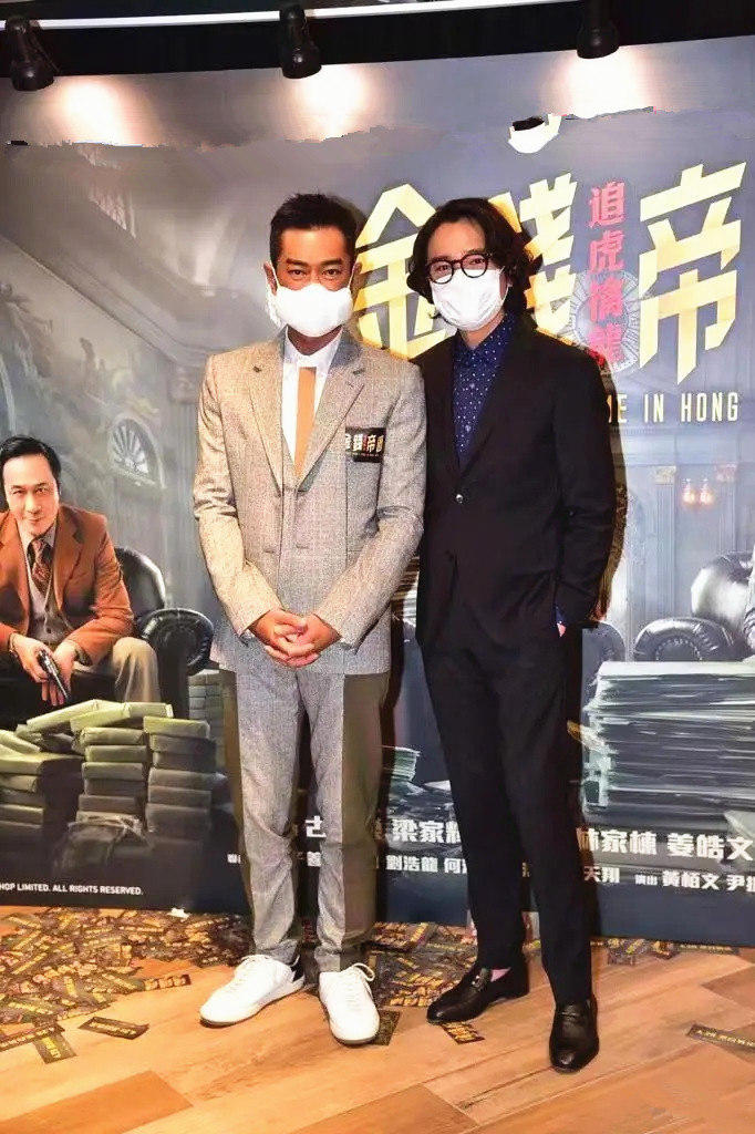 The 50-year-old Gu Tianle platform is the highlight of wearing a suit ...