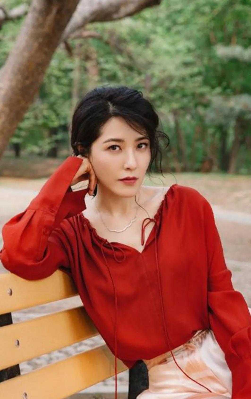 Zeng Li: Beautiful photos - iNEWS