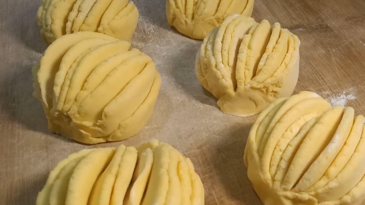 Cornmeal steamed buns - iNEWS