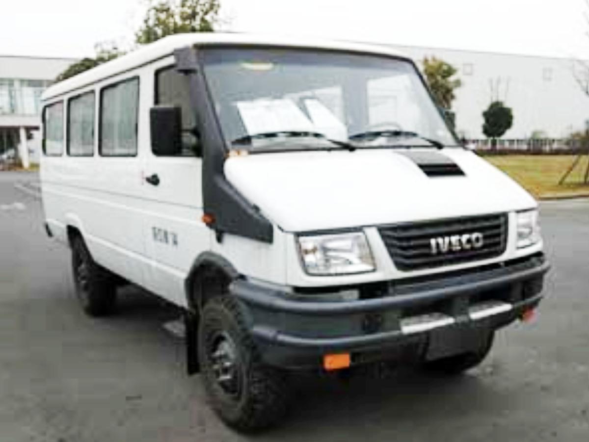 The real car of the new Iveco 2056 is exposed, with a new front face, 2 ...