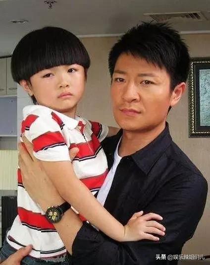 The most handsome "scumbag" Li Zonghan is 45 years old, not greasy, and ...