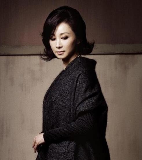 Deyi Shuangxin Qian Renhe debuted for 37 years and married 9-year-old ...