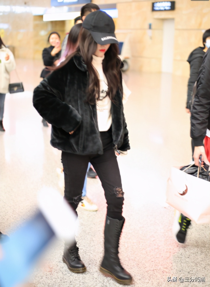 Ju Jingyi is too confident about her figure, and her pants have been ...