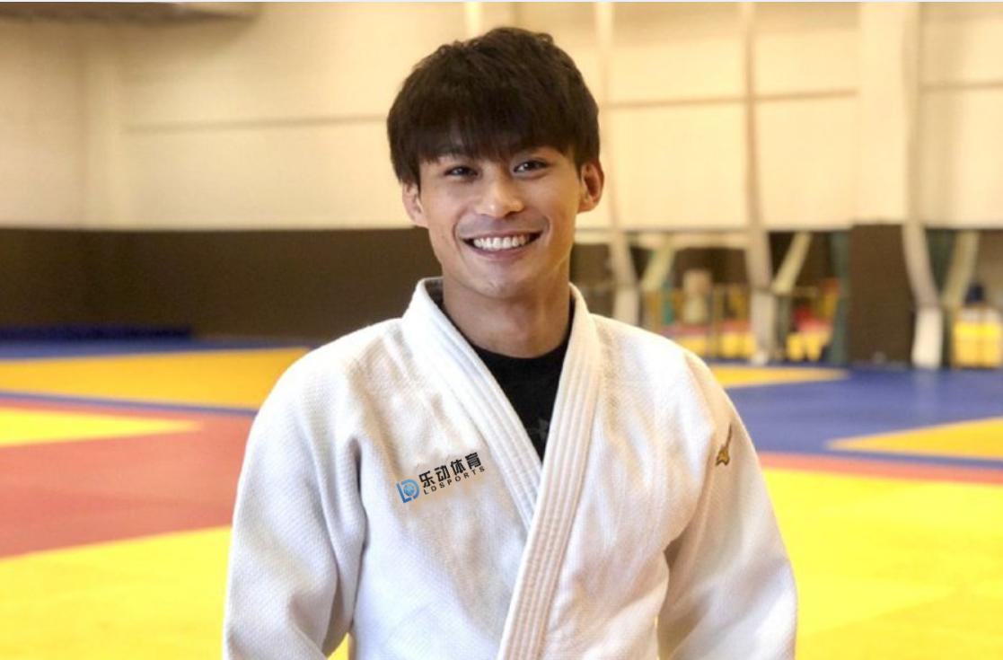 Judo male god Yang Yongwei wins silver medal and sucks fans! Japanese ...