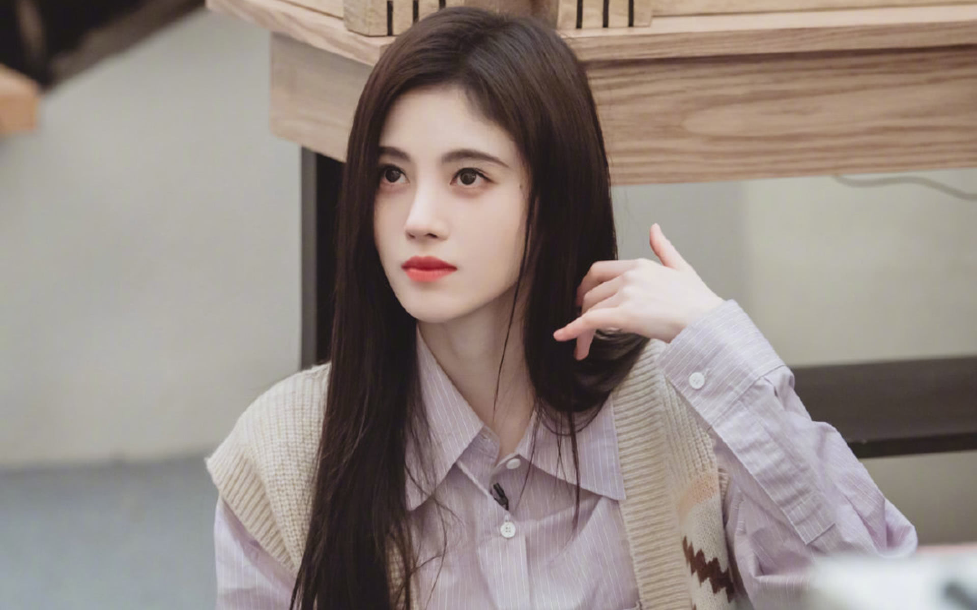 Entertainment Comments: Ren Jialun, Ju Jingyi, Tang Yan, Zhang Tianai, Zhang Xueying, Yu Mengyu ...