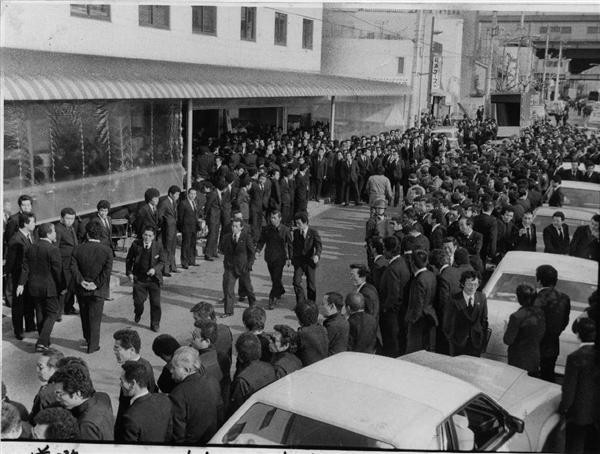 Why did the only legal gang in the world "disappear"?The fall of the ...