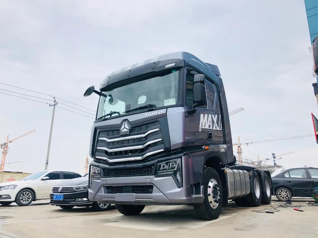 SINOTRUK's new HOWO MAX real car is here!Weichai 460 hp + 16-speed ...