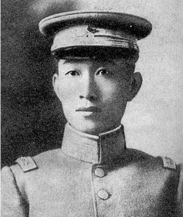 Xiaofengxian is nothing but dew of marriage, she is Cai E's true love ...