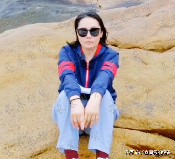 A recent photo of Dou Wei's 51-year-old ex-wife exposed, with a cold ...