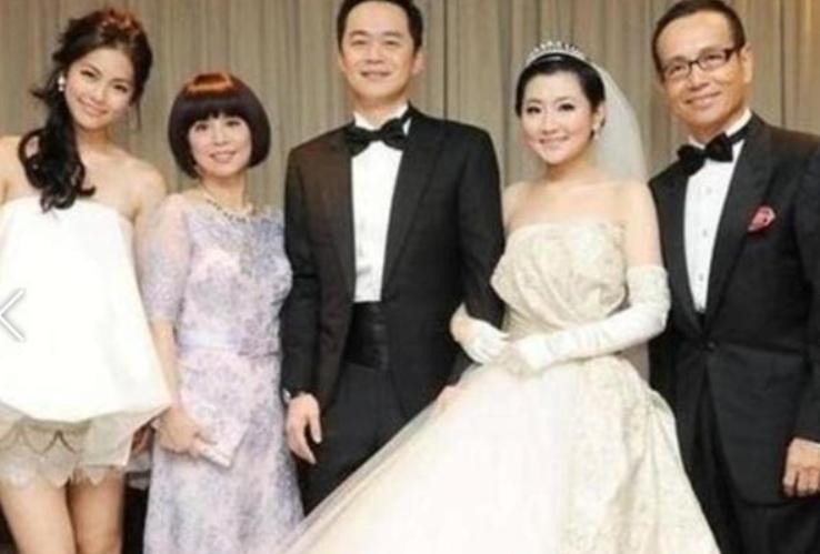 Zhang Chengzhong married the disfigured Selina, on the surface of love and harmony, but behind ...