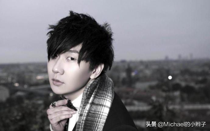 Chinese male singer, who has the widest range?A super singer with four ...