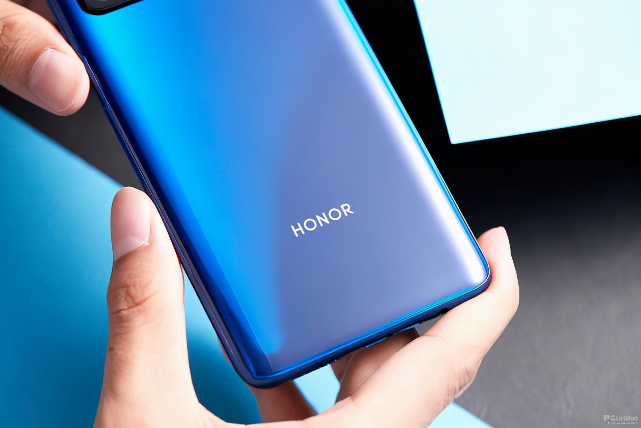 榮耀Play 5曝光：聯發科天璣800U+66W快充 - 資訊咖