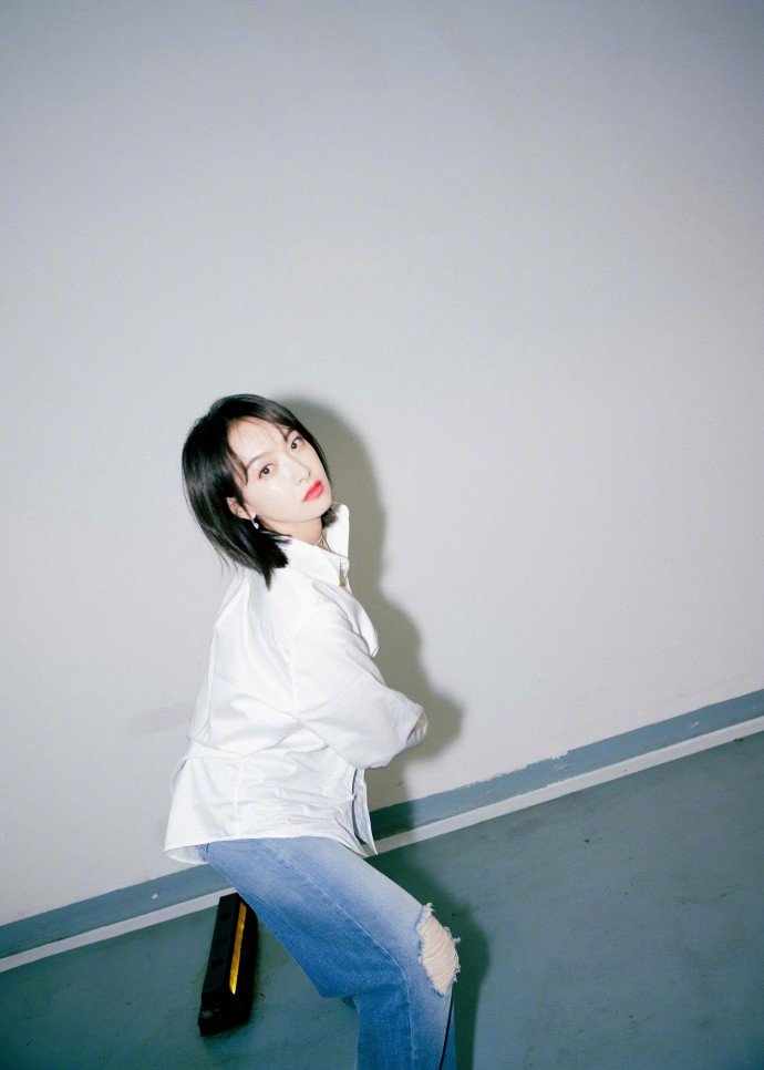 Little gossip of Zhang Yixing, Song Qian, Ouyang Nana and other stars - iNEWS