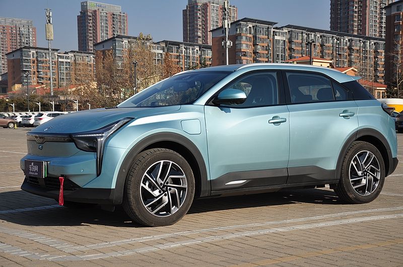 Feel the pure electric SUV of Hezhong Automobile: Nezha U - iNEWS