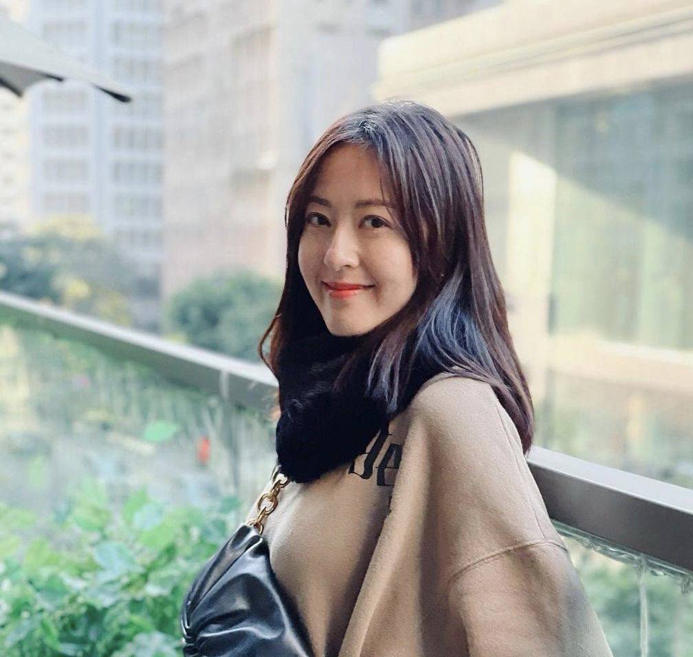 Reluctant to give up!TVB sister Tang Shiyong was exposed to be full of ...