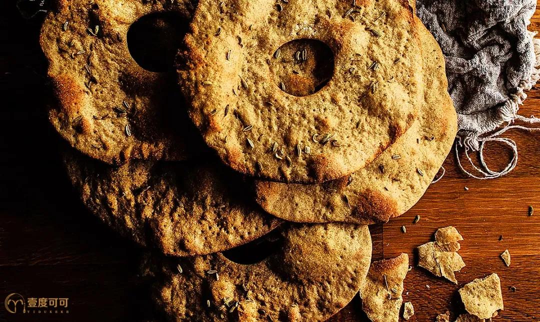 A kind of "crispy flatbread" from Sweden made of crispy Swedish bread ...