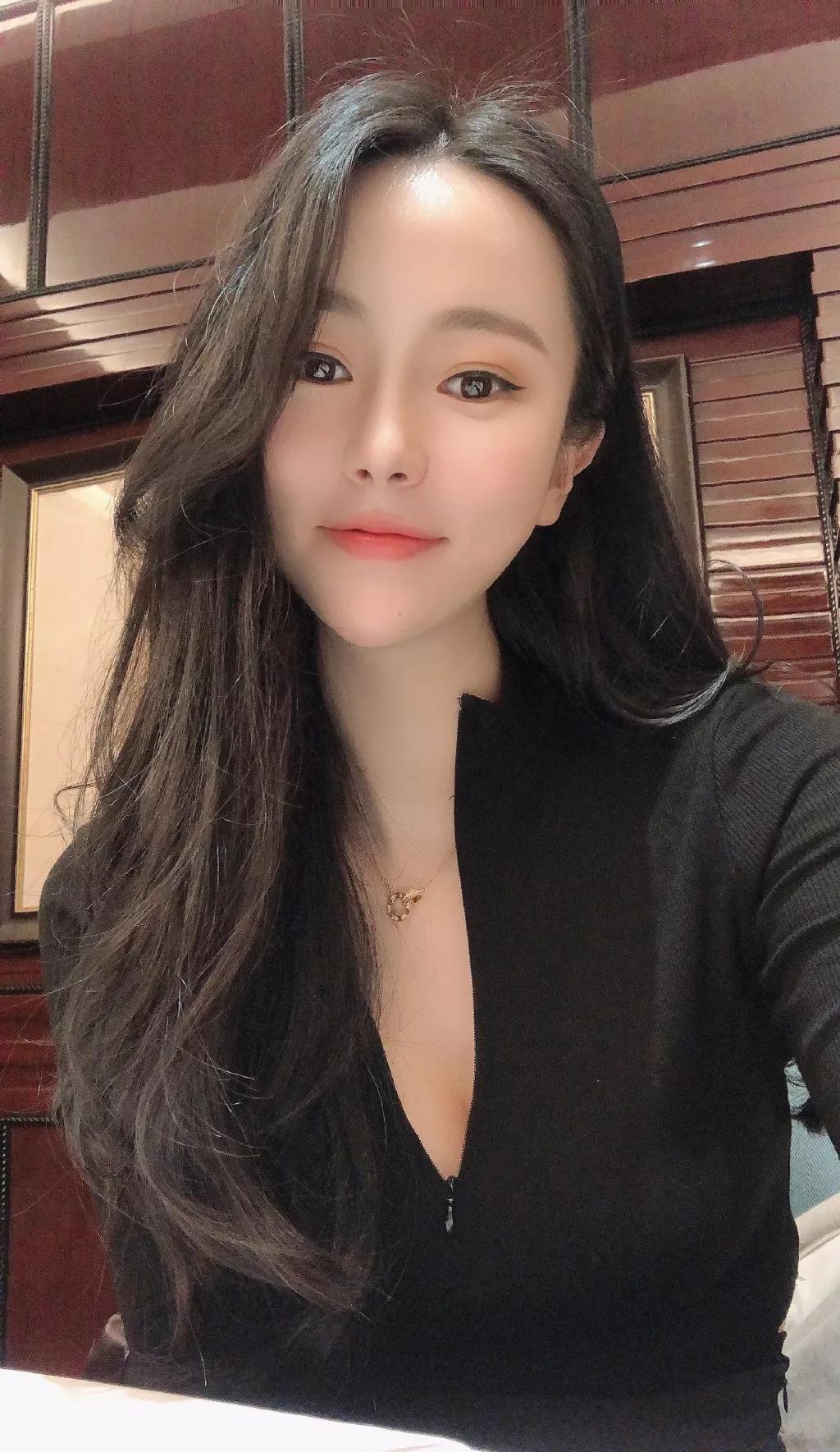 The temperament goddess "Yan Ruyu baby" has a beautiful appearance and ...