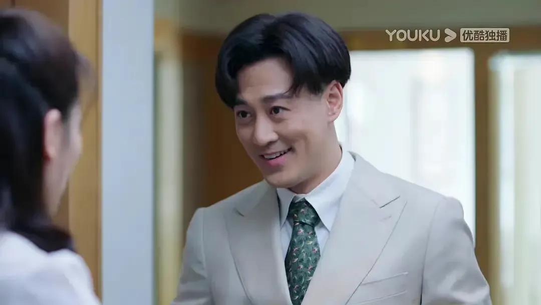 Is this the Lin Feng you know?Lin Feng asks for a hairstyle online, and ...