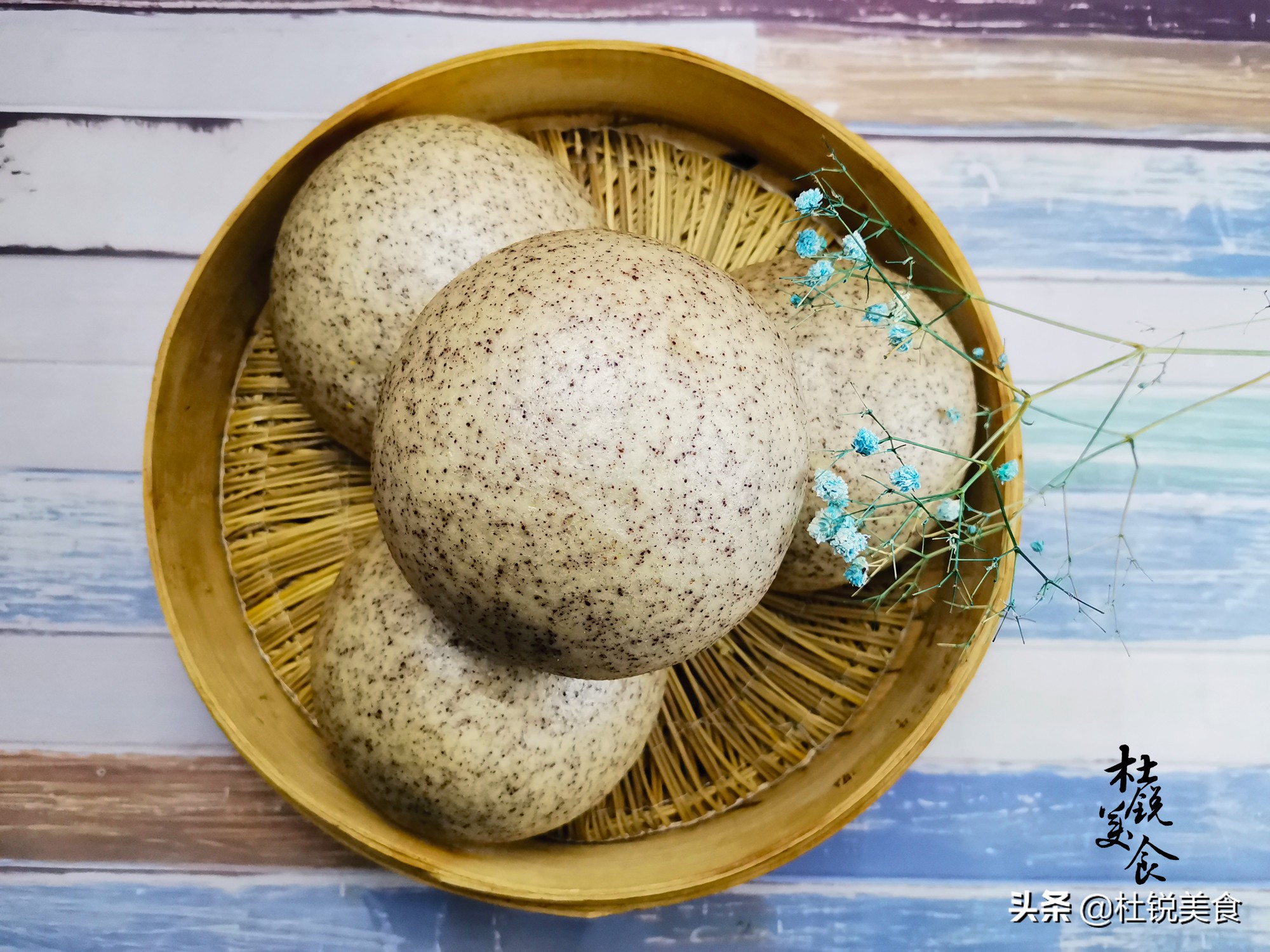 The family "Shao Baitou", add 1 thing to steamed buns to make multi ...