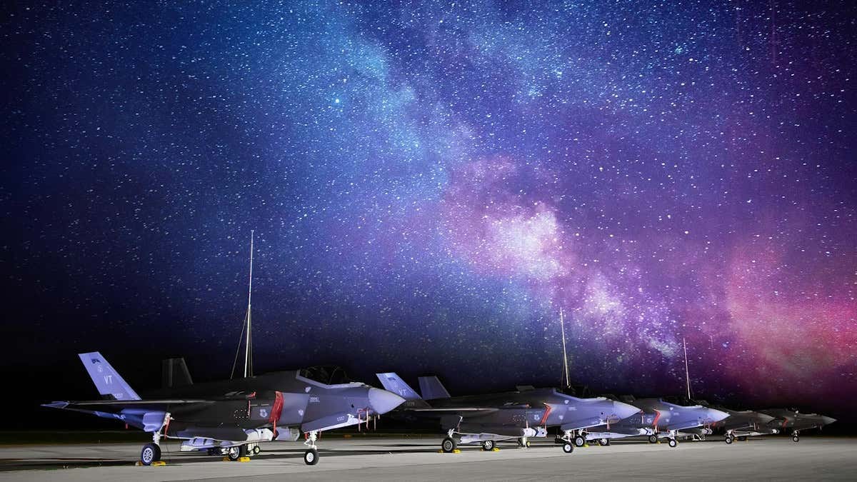 Once bitten, twice shy!U.S. fighter planes were struck by lightning ...