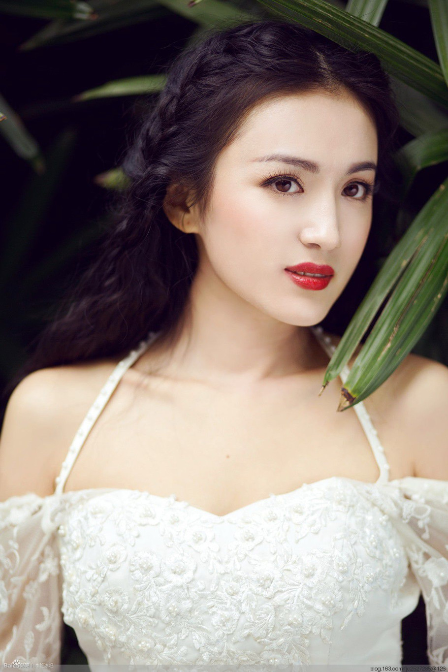 Mainland Sexy Actress-Li Yanbing "Meitu" - iNEWS
