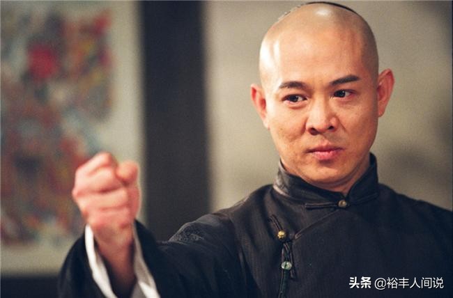 Jet Li appeared in Wutai Mountain to pray for blessings, sitting cross ...