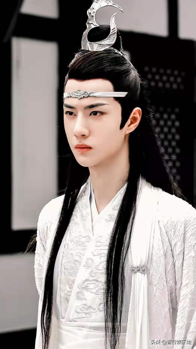 Wang Yibo set off in the army, the faith and responsibility under the red flag successfully ...