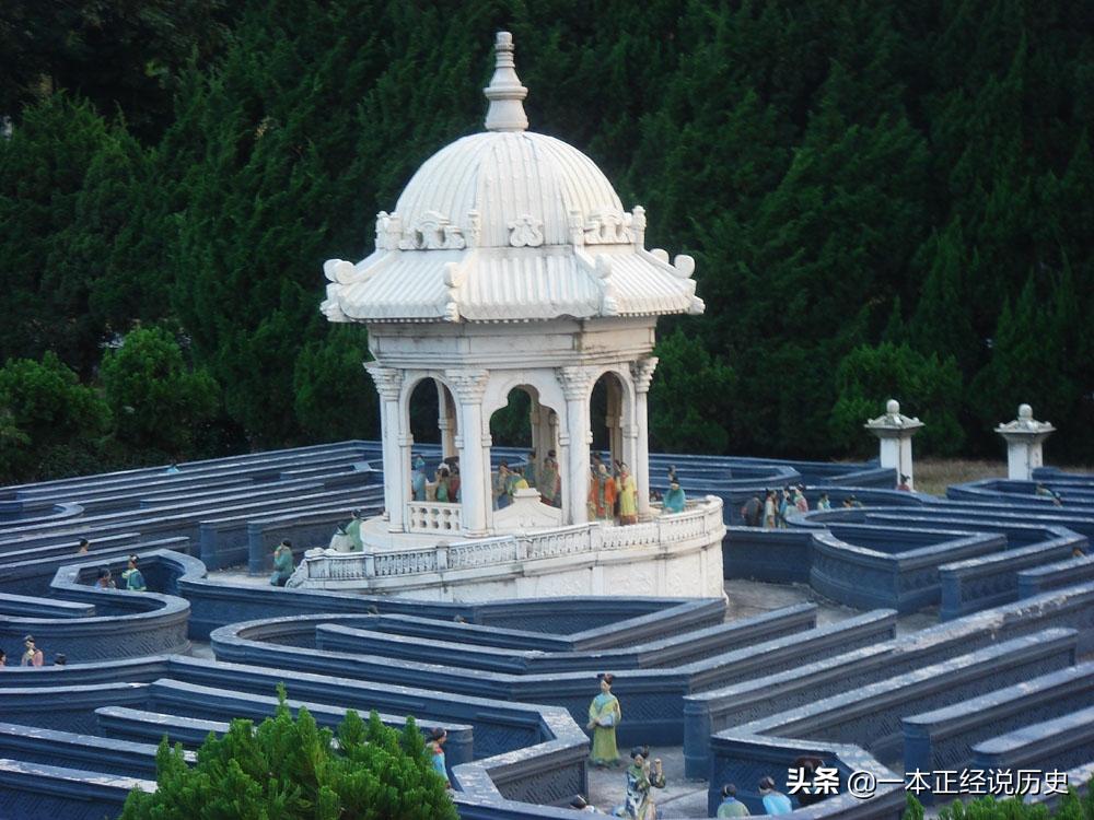 The history of the maze: ancient and mysterious symbols - iMedia