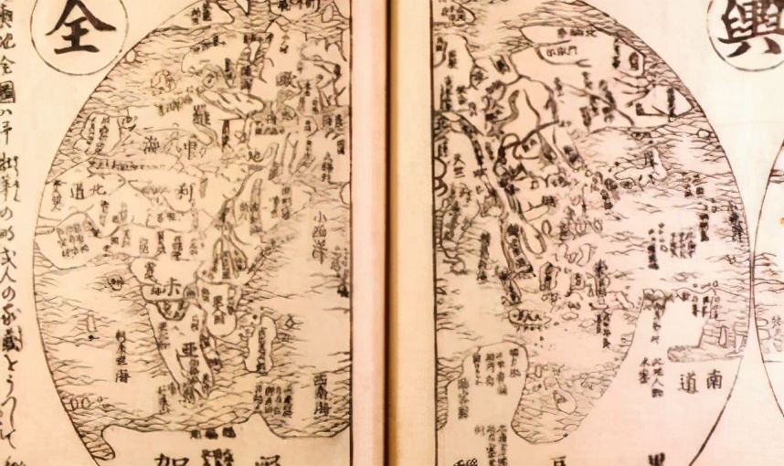 Are Xiangliu and Jiuying the same species?What is the connection ...