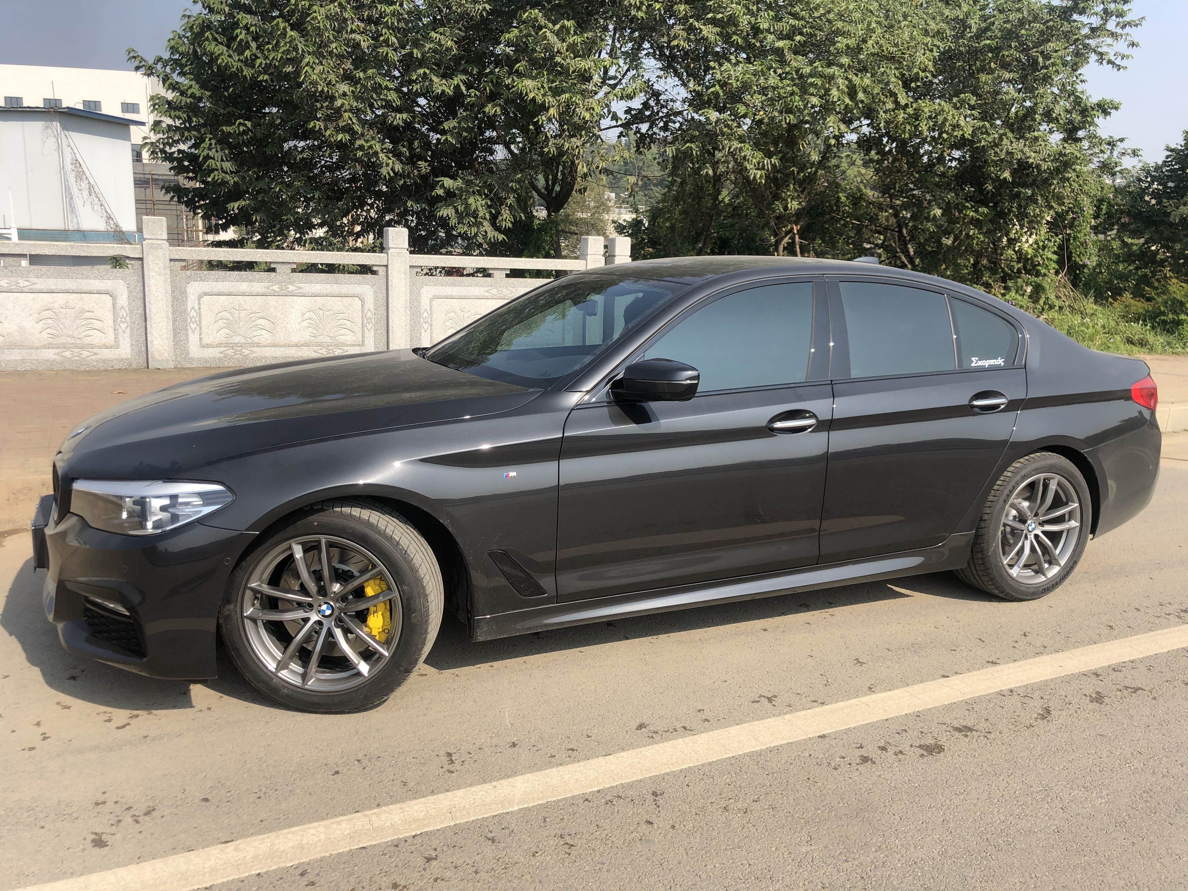 BMW 5 Series G38 brake modification and upgrade VINIC street six-piston ...