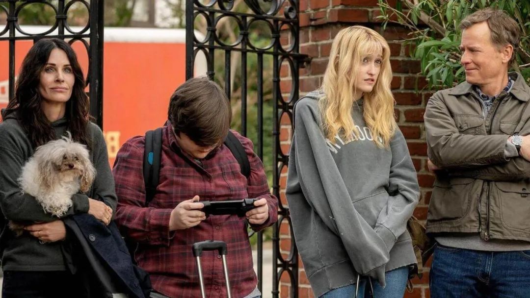 "Spider-Man: Homeless", "The Matrix 4" Jeremy Renner talks about ...