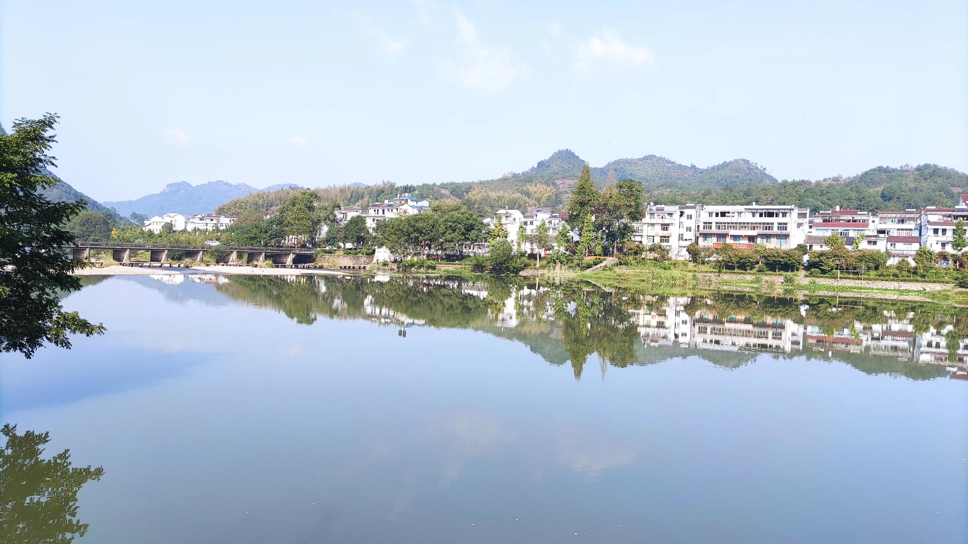 Traveling in Xiandu in Golden Autumn and October ~ Travel Guide - iNEWS