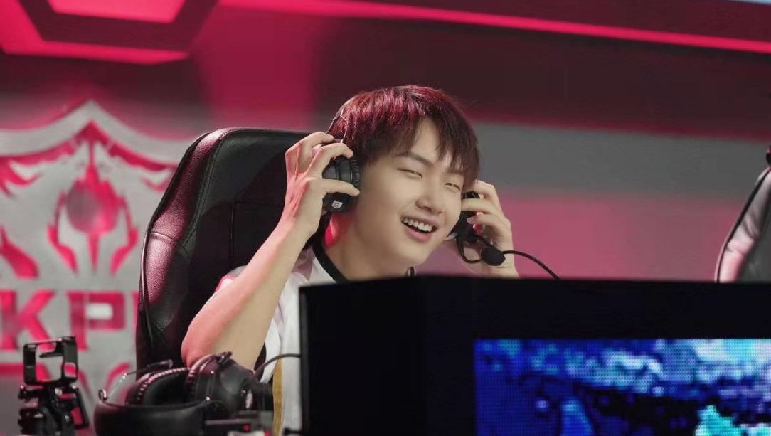 QG boss broke out FLY salary is six times the AG. - iNEWS